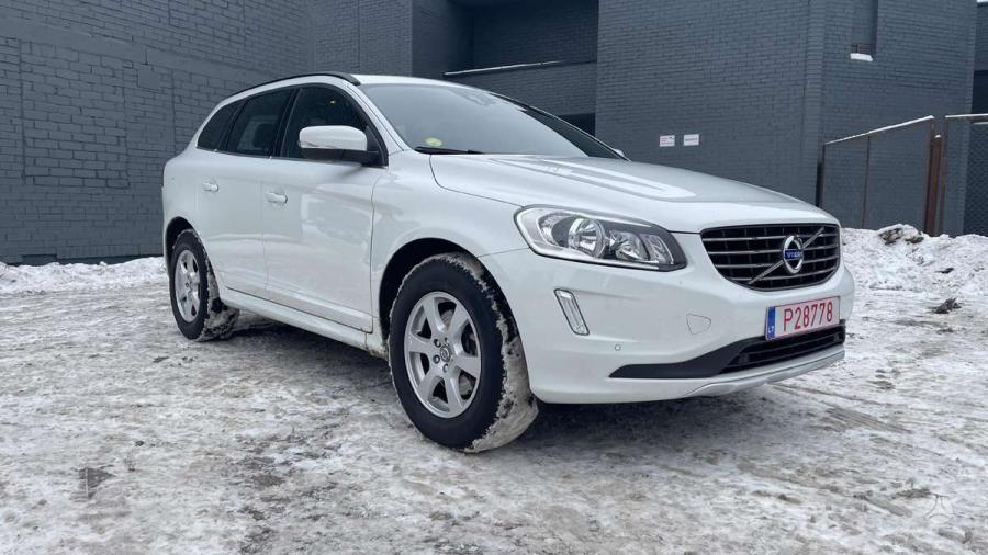White Volvo XC60 2014 in Kaunas, with an engine capacity of 1.97 L and mileage of 130 thousand km for 12600 €, photo 1 on AUTOMOTO.COM.LV