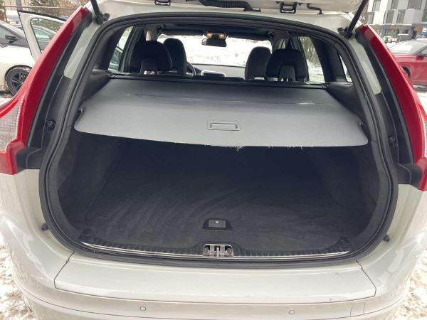 Balts Volvo XC60 2014 Kauņa, ar dzinēja tilpumu 1.97 L un nobraukumu 130 tūkst. km par 12600 €, foto 11 vietnē AUTOMOTO.COM.LV