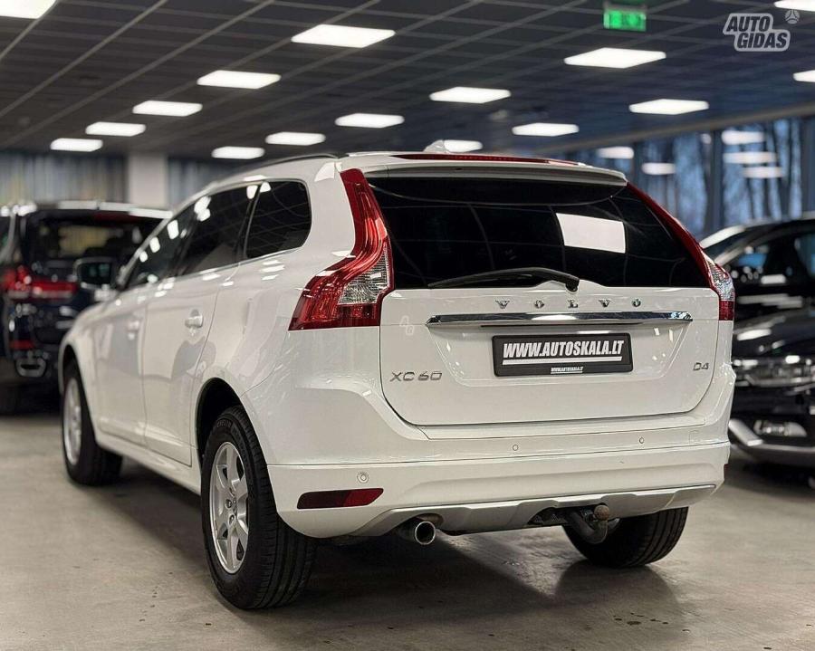 Balts Volvo XC60 2014 Klaipėda, ar dzinēja tilpumu 2.00 L un nobraukumu 257 tūkst. km par 12950 €, foto 18 vietnē AUTOMOTO.COM.LV