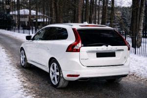 White Volvo XC60 2014 in Vilnius, with an engine capacity of 2.40 L and mileage of 225 thousand km for 15500 €, photo 7 on AUTOMOTO.COM.LV