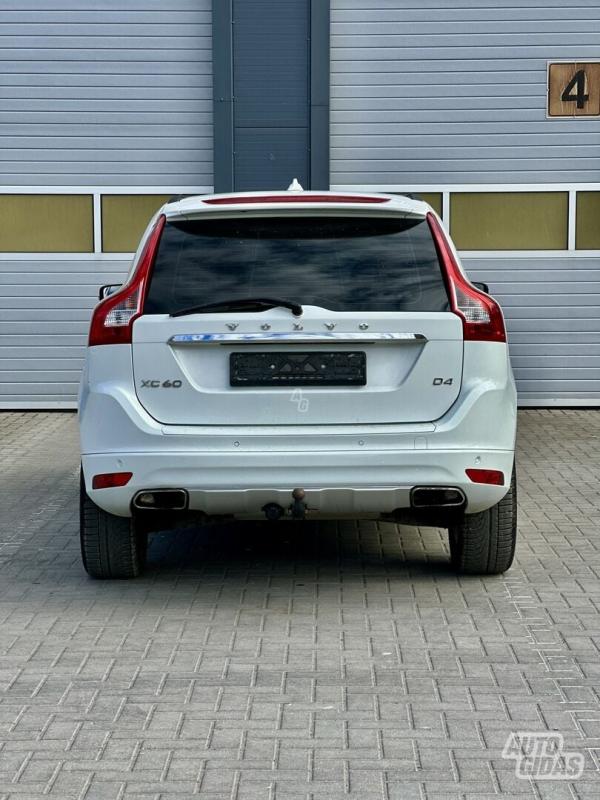 Balts Volvo XC60 2014 Kretinga, ar dzinēja tilpumu 2.00 L un nobraukumu 286 tūkst. km par 11000 €, foto 8 vietnē AUTOMOTO.COM.LV