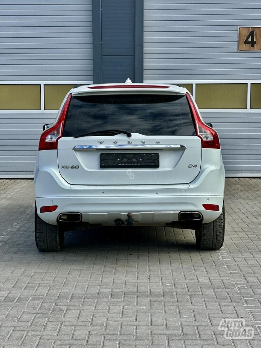 Balts Volvo XC60 2014 Kretinga, ar dzinēja tilpumu 2.00 L un nobraukumu 286 tūkst. km par 11000 €, foto 9 vietnē AUTOMOTO.COM.LV