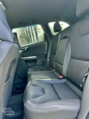 Balts Volvo XC60 2014 Kretinga, ar dzinēja tilpumu 2.00 L un nobraukumu 286 tūkst. km par 11000 €, foto 15 vietnē AUTOMOTO.COM.LV