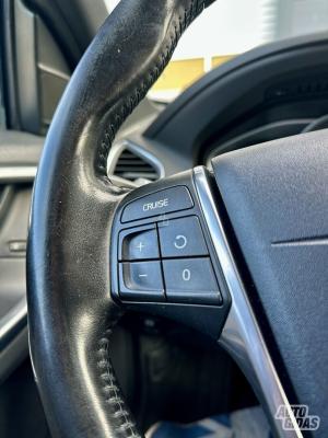 Balts Volvo XC60 2014 Kretinga, ar dzinēja tilpumu 2.00 L un nobraukumu 286 tūkst. km par 11000 €, foto 23 vietnē AUTOMOTO.COM.LV