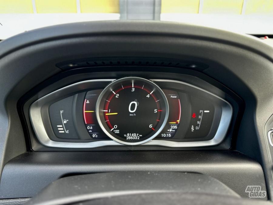 Balts Volvo XC60 2014 Kretinga, ar dzinēja tilpumu 2.00 L un nobraukumu 286 tūkst. km par 11000 €, foto 24 vietnē AUTOMOTO.COM.LV