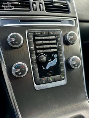 Balts Volvo XC60 2014 Kretinga, ar dzinēja tilpumu 2.00 L un nobraukumu 286 tūkst. km par 11000 €, foto 26 vietnē AUTOMOTO.COM.LV