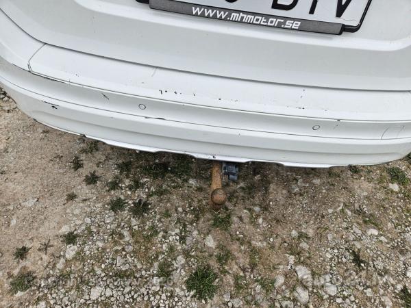 White Volvo XC60 2014 in Tallinn, with an engine capacity of 2.40 L and mileage of 380 thousand km for 6500 €, photo 7 on AUTOMOTO.COM.LV