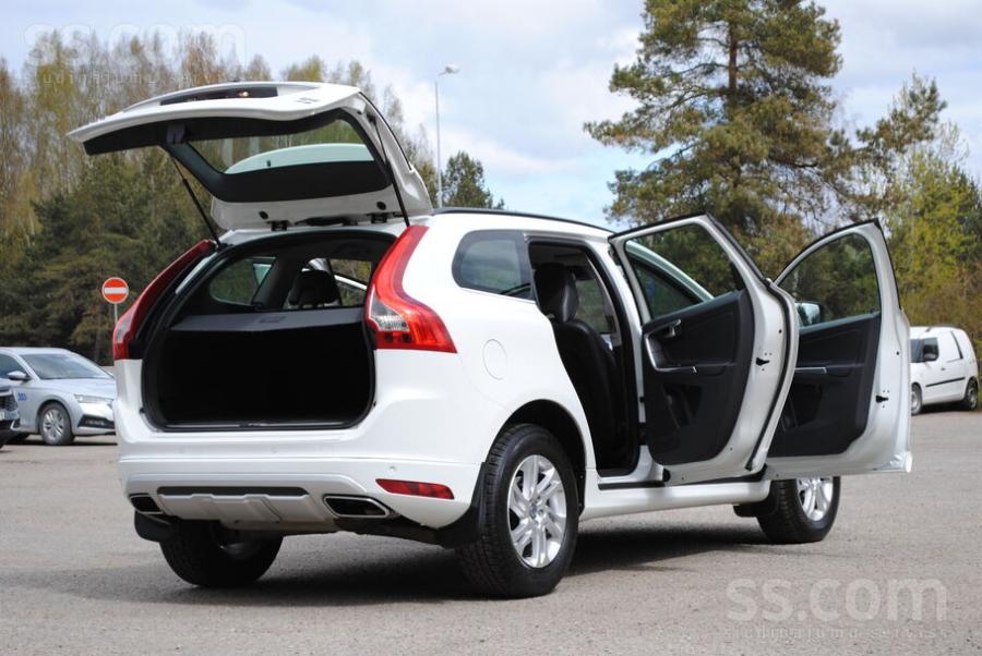 White Volvo XC60 2014 in Riga, with an engine capacity of 2.40 L and mileage of 237 thousand km for 11590 €, photo 8 on AUTOMOTO.COM.LV