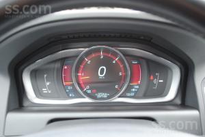 White Volvo XC60 2014 in Riga, with an engine capacity of 2.40 L and mileage of 237 thousand km for 11590 €, photo 21 on AUTOMOTO.COM.LV