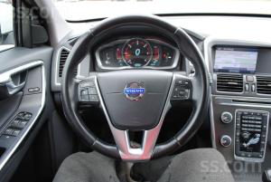 White Volvo XC60 2014 in Riga, with an engine capacity of 2.40 L and mileage of 237 thousand km for 11590 €, photo 22 on AUTOMOTO.COM.LV