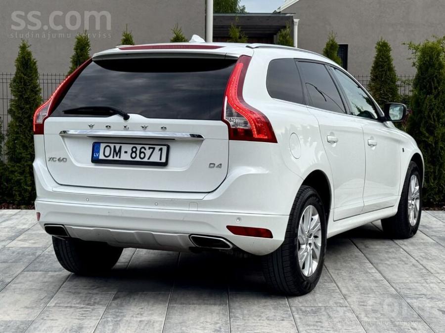 Balts Volvo XC60 2014 Jelgava, ar dzinēja tilpumu 2.00 L un nobraukumu 173 tūkst. km par 13800 €, foto 11 vietnē AUTOMOTO.COM.LV