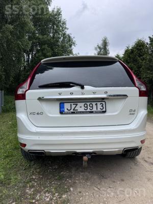 Balts Volvo XC60 2014 Rīga, ar dzinēja tilpumu 2.40 L un nobraukumu 226 tūkst. km par 11950 €, foto 5 vietnē AUTOMOTO.COM.LV