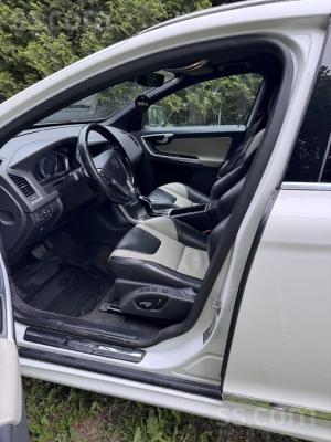 Balts Volvo XC60 2014 Rīga, ar dzinēja tilpumu 2.40 L un nobraukumu 226 tūkst. km par 11950 €, foto 11 vietnē AUTOMOTO.COM.LV