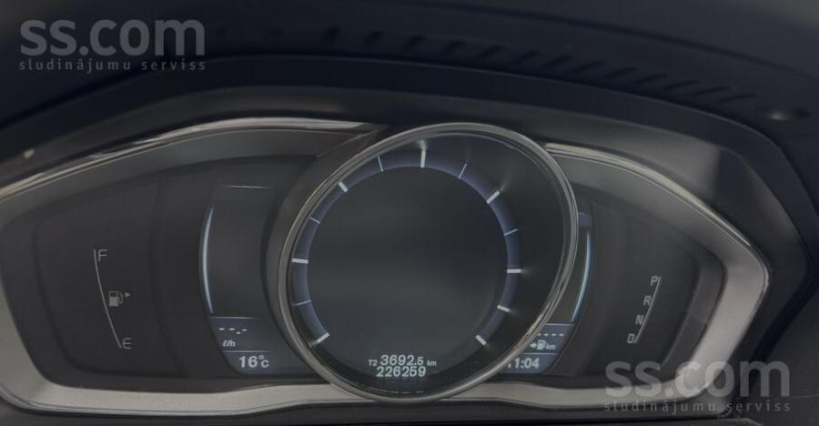 Balts Volvo XC60 2014 Rīga, ar dzinēja tilpumu 2.40 L un nobraukumu 226 tūkst. km par 11950 €, foto 12 vietnē AUTOMOTO.COM.LV