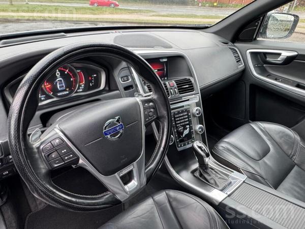 White Volvo XC60 2014 in Riga, with an engine capacity of 2.40 L and mileage of 301 thousand km for 14600 €, photo 7 on AUTOMOTO.COM.LV