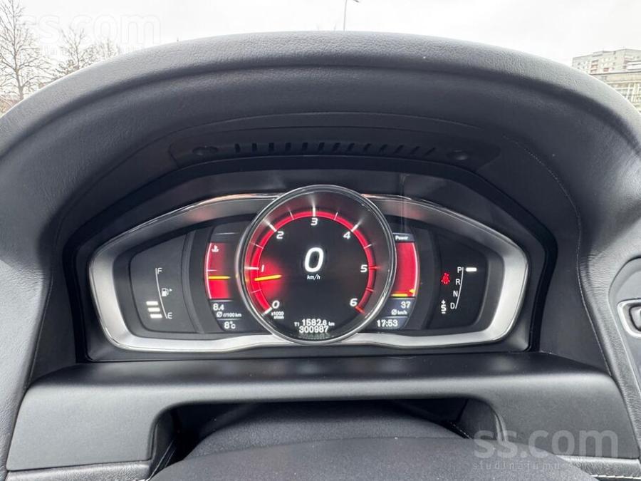 Белый Вольво ХС60 2014 в Рига, объемом двигателя 2.40 л и пробегом 301 тыс. км за 14600 €, фото 20 на AUTOMOTO.COM.LV
