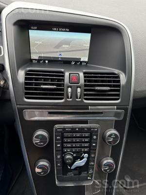White Volvo XC60 2014 in Riga, with an engine capacity of 2.40 L and mileage of 0 thousand km for 13300 €, photo 12 on AUTOMOTO.COM.LV