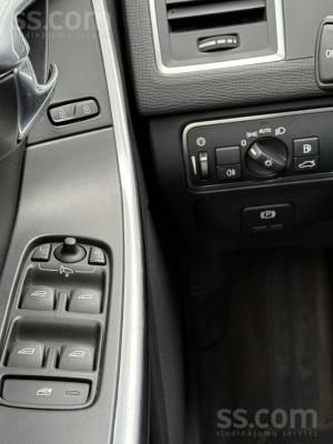 White Volvo XC60 2014 in Riga, with an engine capacity of 2.40 L and mileage of 0 thousand km for 13300 €, photo 13 on AUTOMOTO.COM.LV
