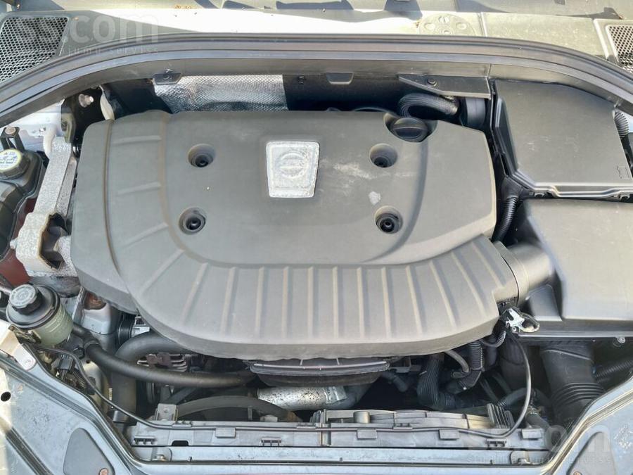 White Volvo XC60 2014 in Riga, with an engine capacity of 2.40 L and mileage of 0 thousand km for 13300 €, photo 16 on AUTOMOTO.COM.LV