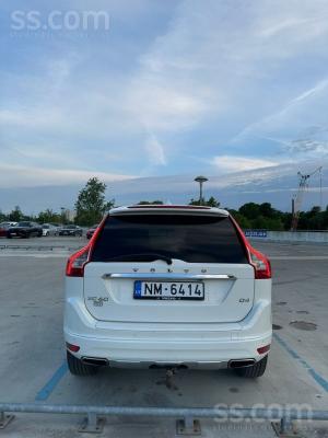 White Volvo XC60 2014 in Riga, with an engine capacity of 2.00 L and mileage of 170 thousand km for 9500 €, photo 6 on AUTOMOTO.COM.LV