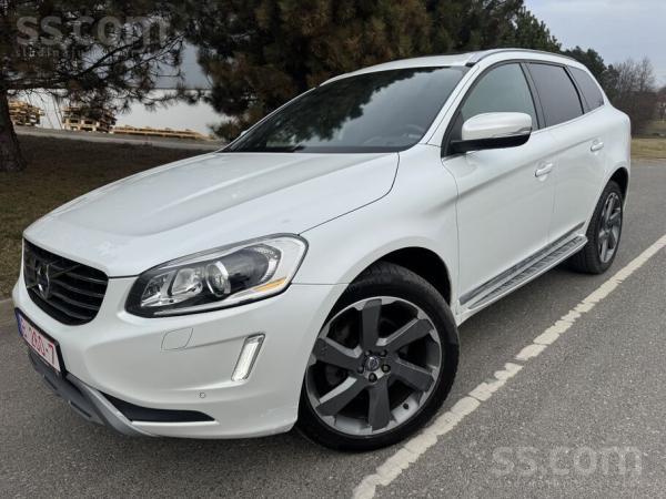 Balts Volvo XC60 2014 Ogre, ar dzinēja tilpumu 2.40 L un nobraukumu 250 tūkst. km par 13990 €, foto 2 vietnē AUTOMOTO.COM.LV