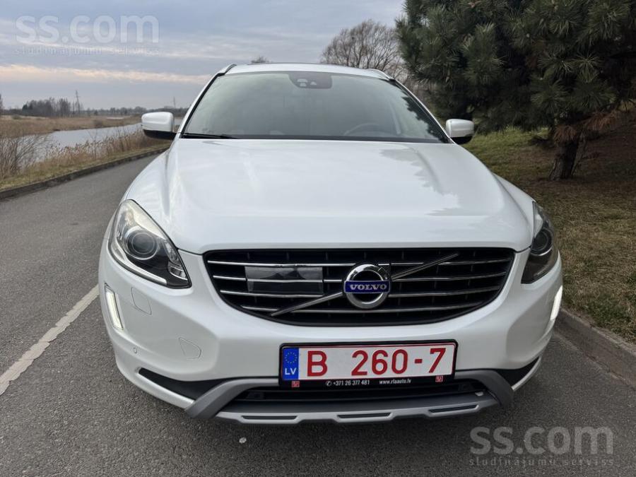 Balts Volvo XC60 2014 Ogre, ar dzinēja tilpumu 2.40 L un nobraukumu 250 tūkst. km par 13990 €, foto 6 vietnē AUTOMOTO.COM.LV
