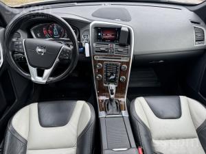 Balts Volvo XC60 2014 Ogre, ar dzinēja tilpumu 2.40 L un nobraukumu 250 tūkst. km par 13990 €, foto 13 vietnē AUTOMOTO.COM.LV
