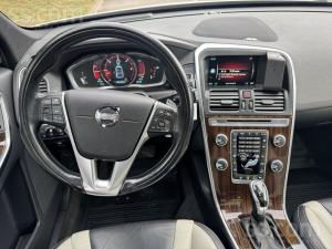Balts Volvo XC60 2014 Ogre, ar dzinēja tilpumu 2.40 L un nobraukumu 250 tūkst. km par 13990 €, foto 19 vietnē AUTOMOTO.COM.LV