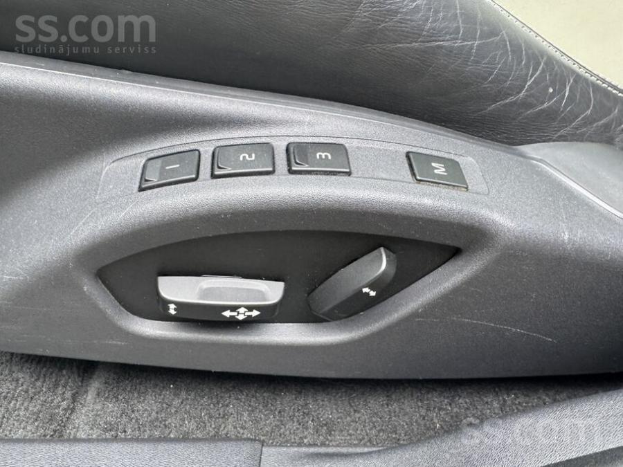 Balts Volvo XC60 2014 Ogre, ar dzinēja tilpumu 2.40 L un nobraukumu 250 tūkst. km par 13990 €, foto 25 vietnē AUTOMOTO.COM.LV