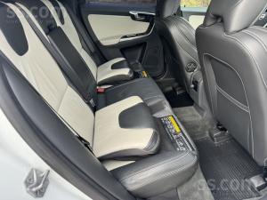 Balts Volvo XC60 2014 Ogre, ar dzinēja tilpumu 2.40 L un nobraukumu 250 tūkst. km par 13990 €, foto 28 vietnē AUTOMOTO.COM.LV