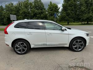 Balts Volvo XC60 2014 Ogre, ar dzinēja tilpumu 2.40 L un nobraukumu 250 tūkst. km par 13980 €, foto 9 vietnē AUTOMOTO.COM.LV