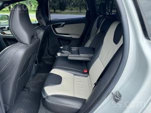 Balts Volvo XC60 2014 Ogre, ar dzinēja tilpumu 2.40 L un nobraukumu 250 tūkst. km par 13980 €, foto 18 vietnē AUTOMOTO.COM.LV