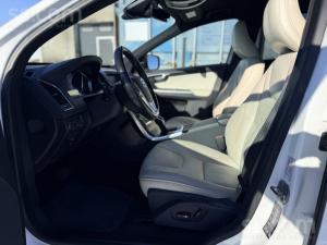 White Volvo XC60 2014 in Riga, with an engine capacity of 2.00 L and mileage of 255 thousand km for 11995 €, photo 12 on AUTOMOTO.COM.LV
