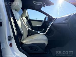 White Volvo XC60 2014 in Riga, with an engine capacity of 2.00 L and mileage of 255 thousand km for 11995 €, photo 26 on AUTOMOTO.COM.LV