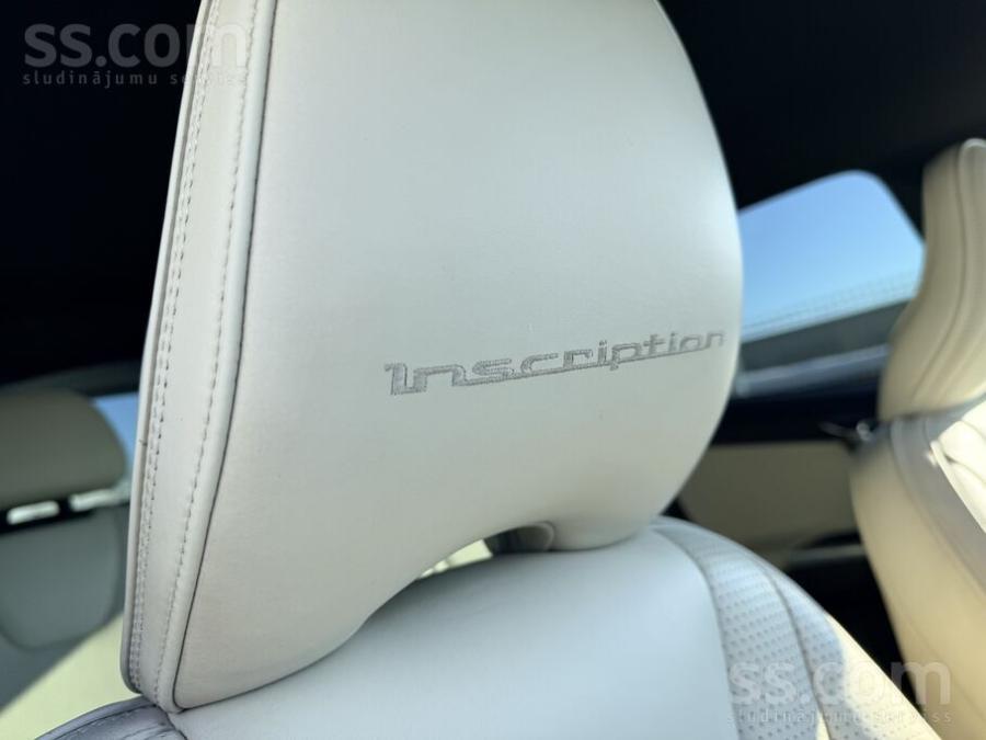 White Volvo XC60 2014 in Riga, with an engine capacity of 2.00 L and mileage of 255 thousand km for 11995 €, photo 28 on AUTOMOTO.COM.LV