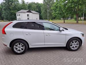 Balts Volvo XC60 2014 Jelgava, ar dzinēja tilpumu 2.40 L un nobraukumu 265 tūkst. km par 13000 €, foto 5 vietnē AUTOMOTO.COM.LV