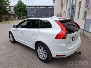 Balts Volvo XC60 2014 Jelgava, ar dzinēja tilpumu 2.40 L un nobraukumu 265 tūkst. km par 13000 €, foto 6 vietnē AUTOMOTO.COM.LV