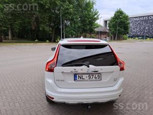 Balts Volvo XC60 2014 Jelgava, ar dzinēja tilpumu 2.40 L un nobraukumu 265 tūkst. km par 13000 €, foto 7 vietnē AUTOMOTO.COM.LV