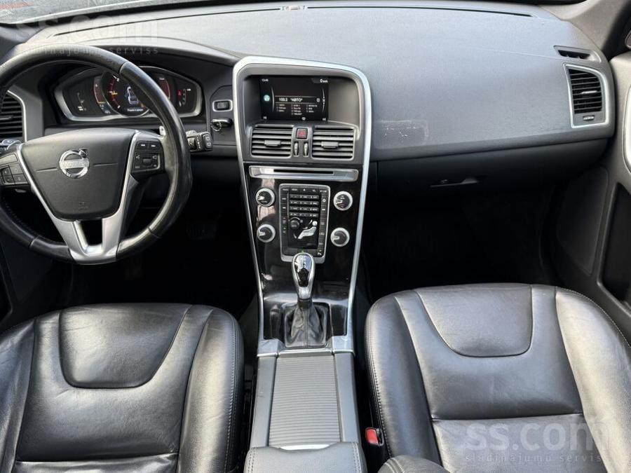 White Volvo XC60 2014 in Riga, with an engine capacity of 2.00 L and mileage of 0 thousand km for 9800 €, photo 12 on AUTOMOTO.COM.LV