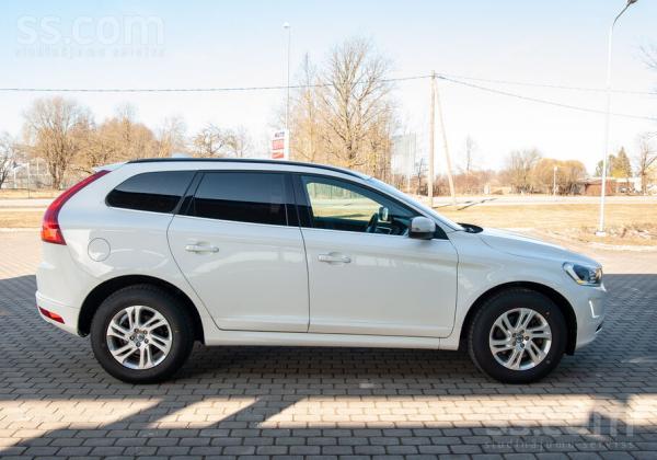 Balts Volvo XC60 2014 Cēsis, ar dzinēja tilpumu 2.40 L un nobraukumu 360 tūkst. km par 10350 €, foto 6 vietnē AUTOMOTO.COM.LV