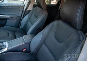 Balts Volvo XC60 2014 Cēsis, ar dzinēja tilpumu 2.40 L un nobraukumu 360 tūkst. km par 10350 €, foto 14 vietnē AUTOMOTO.COM.LV