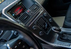 Balts Volvo XC60 2014 Cēsis, ar dzinēja tilpumu 2.40 L un nobraukumu 360 tūkst. km par 10350 €, foto 17 vietnē AUTOMOTO.COM.LV