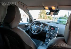 Balts Volvo XC60 2014 Cēsis, ar dzinēja tilpumu 2.40 L un nobraukumu 360 tūkst. km par 10350 €, foto 24 vietnē AUTOMOTO.COM.LV