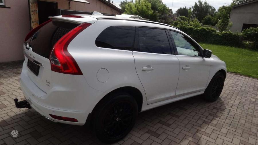 Balts Volvo XC60 2014 Joniškis, ar dzinēja tilpumu 2.40 L un nobraukumu 319 tūkst. km par 12349 €, foto 9 vietnē AUTOMOTO.COM.LV
