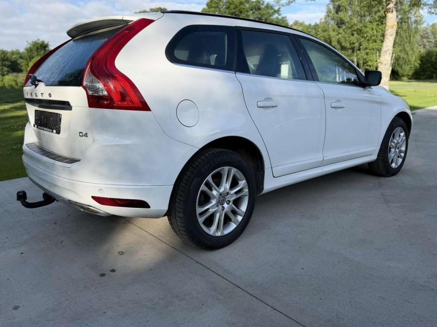Balts Volvo XC60 2014 Kazlų Rūda, ar dzinēja tilpumu 1.97 L un nobraukumu 317 tūkst. km par 8150 €, foto 4 vietnē AUTOMOTO.COM.LV