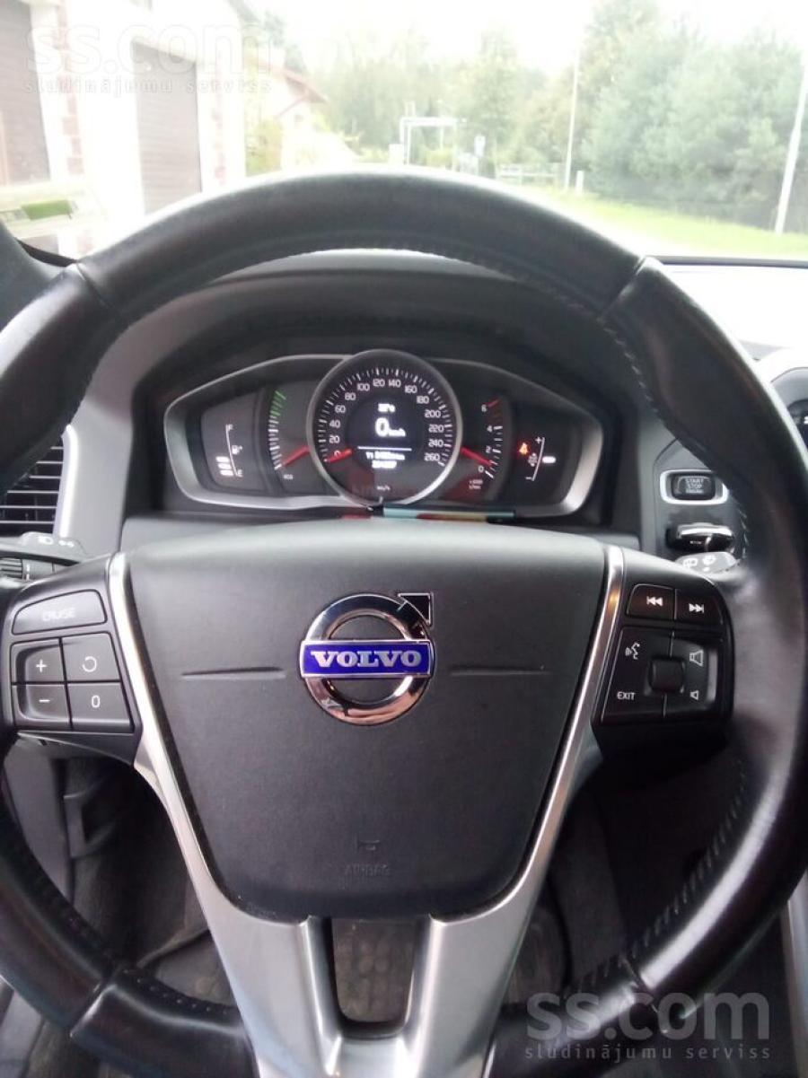 Balts Volvo XC60 2014 Daugavpils, ar dzinēja tilpumu 2.40 L un nobraukumu 211 tūkst. km par 11634 €, foto 7 vietnē AUTOMOTO.COM.LV