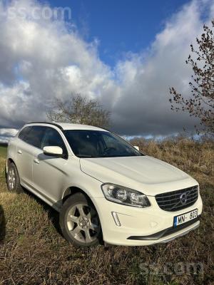 Balts Volvo XC60 2014 Daugavpils, ar dzinēja tilpumu 2.40 L un nobraukumu 211 tūkst. km par 11634 €, foto 8 vietnē AUTOMOTO.COM.LV