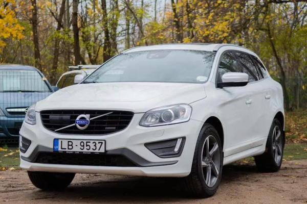 Balts Volvo XC60 2014 Grobiņa, ar dzinēja tilpumu 2.40 L un nobraukumu 224 tūkst. km par 16500 €, foto 1 vietnē AUTOMOTO.COM.LV