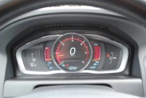 Белый Вольво ХС60 2014 в Рига, объемом двигателя 2.40 л и пробегом 237 тыс. км за 11590 €, фото 21 на AUTOMOTO.COM.LV