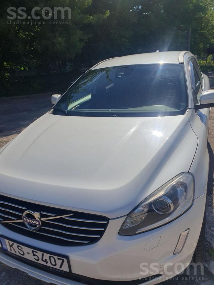 Balts Volvo XC60 2014 Rīga, ar dzinēja tilpumu 2.40 L un nobraukumu 415 tūkst. km par 11500 €, foto 4 vietnē AUTOMOTO.COM.LV